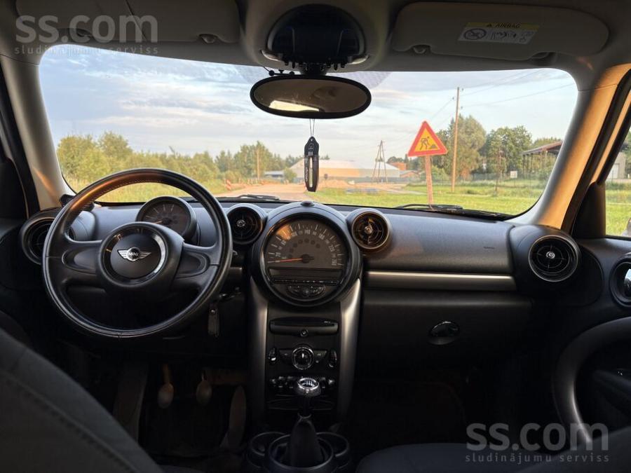 Balts MINI Countryman 2014 Rīga, ar dzinēja tilpumu 1.60 L un nobraukumu 206 tūkst. km par 5000 €, foto 10 vietnē AUTOMOTO.COM.LV