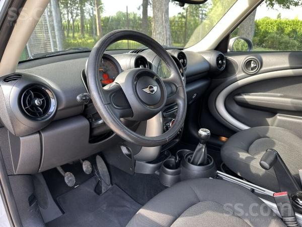 Balts MINI Countryman 2014 Rīga, ar dzinēja tilpumu 1.60 L un nobraukumu 178 tūkst. km par 5790 €, foto 9 vietnē AUTOMOTO.COM.LV