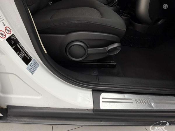 White MINI Countryman 2014 in Vilnius, with an engine capacity of 2.00 L and mileage of 192 thousand km for 5990 €, photo 7 on AUTOMOTO.COM.LV