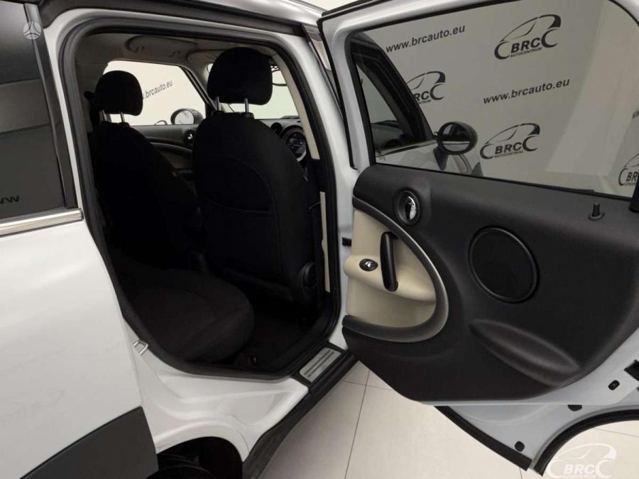 White MINI Countryman 2014 in Vilnius, with an engine capacity of 2.00 L and mileage of 192 thousand km for 5990 €, photo 13 on AUTOMOTO.COM.LV
