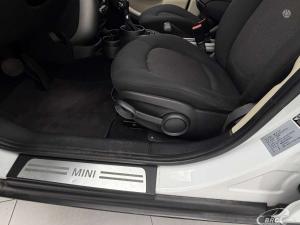 White MINI Countryman 2014 in Vilnius, with an engine capacity of 2.00 L and mileage of 192 thousand km for 5990 €, photo 21 on AUTOMOTO.COM.LV