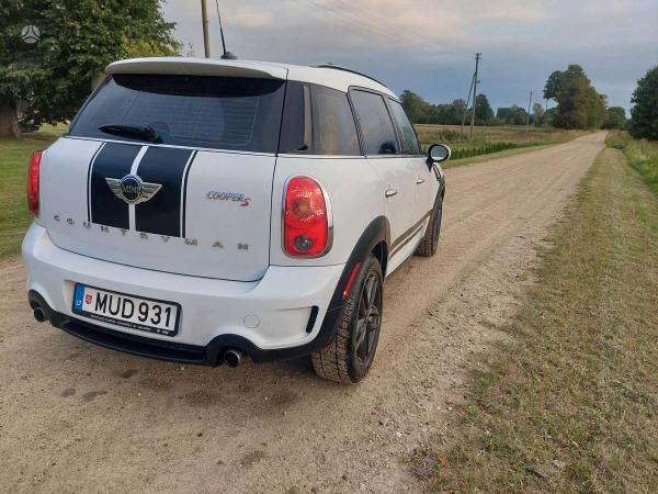 MINI Countryman 2014 in Siauliai on AUTOMOTO.COM.LV White MINI Countryman 2014 in Siauliai, with an engine capacity of 1.60 L and mileage of 268 thousand km for 6500 €, photo 10 on AUTOMOTO.COM.LV