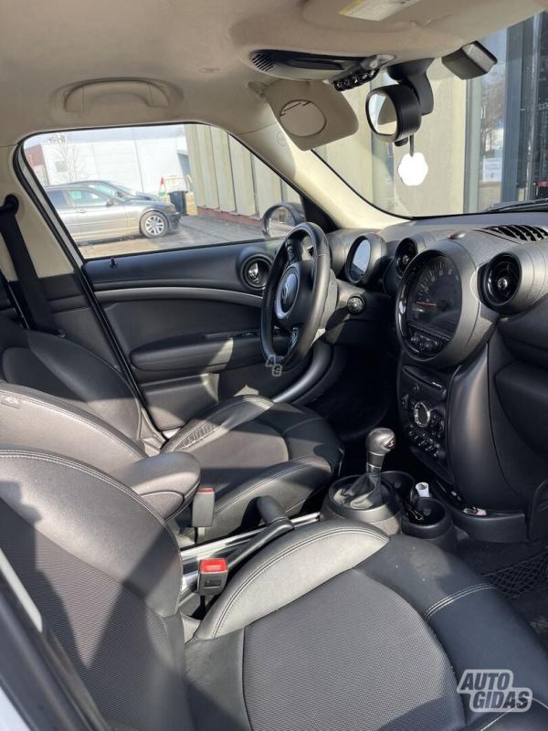 Balts MINI Countryman 2015 Alīta, ar dzinēja tilpumu 1.60 L un nobraukumu 191 tūkst. km par 10000 €, foto 8 vietnē AUTOMOTO.COM.LV
