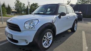White MINI Countryman 2015 in Vilnius, with an engine capacity of 1.60 L and mileage of 215 thousand km for 4999 €, photo 5 on AUTOMOTO.COM.LV