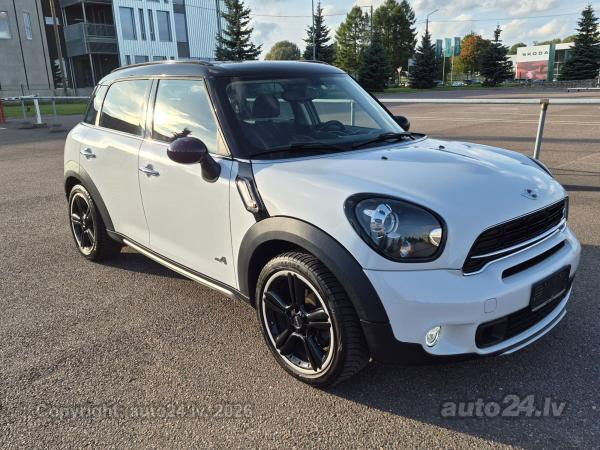 Balts MINI Countryman 2015 Tartu, ar dzinēja tilpumu 0.00 L un nobraukumu 166 tūkst. km par 9990 €, foto 3 vietnē AUTOMOTO.COM.LV