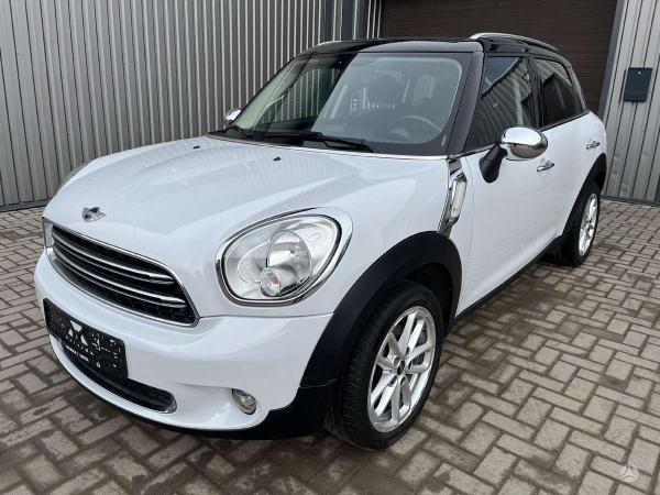 White MINI Countryman 2016 in Telschi, with an engine capacity of 2.00 L and mileage of 88 thousand km for 8299 €, photo 1 on AUTOMOTO.COM.LV