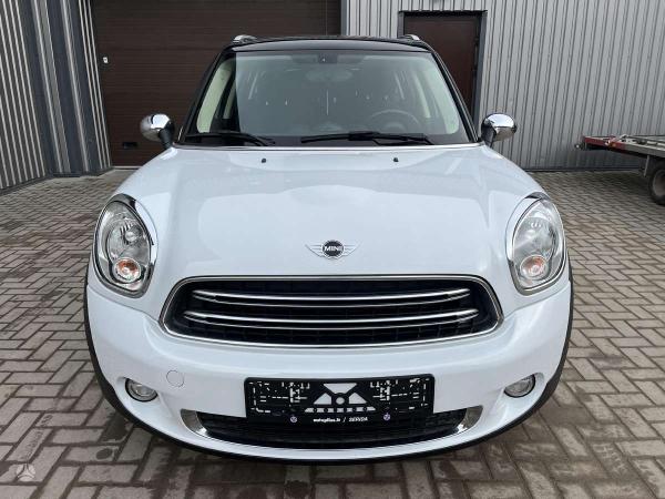White MINI Countryman 2016 in Telschi, with an engine capacity of 2.00 L and mileage of 88 thousand km for 8299 €, photo 5 on AUTOMOTO.COM.LV