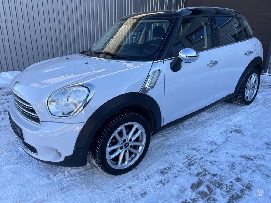 White MINI Countryman 2016 in Telschi, with an engine capacity of 2.00 L and mileage of 88 thousand km for 8199 €, photo 2 on AUTOMOTO.COM.LV