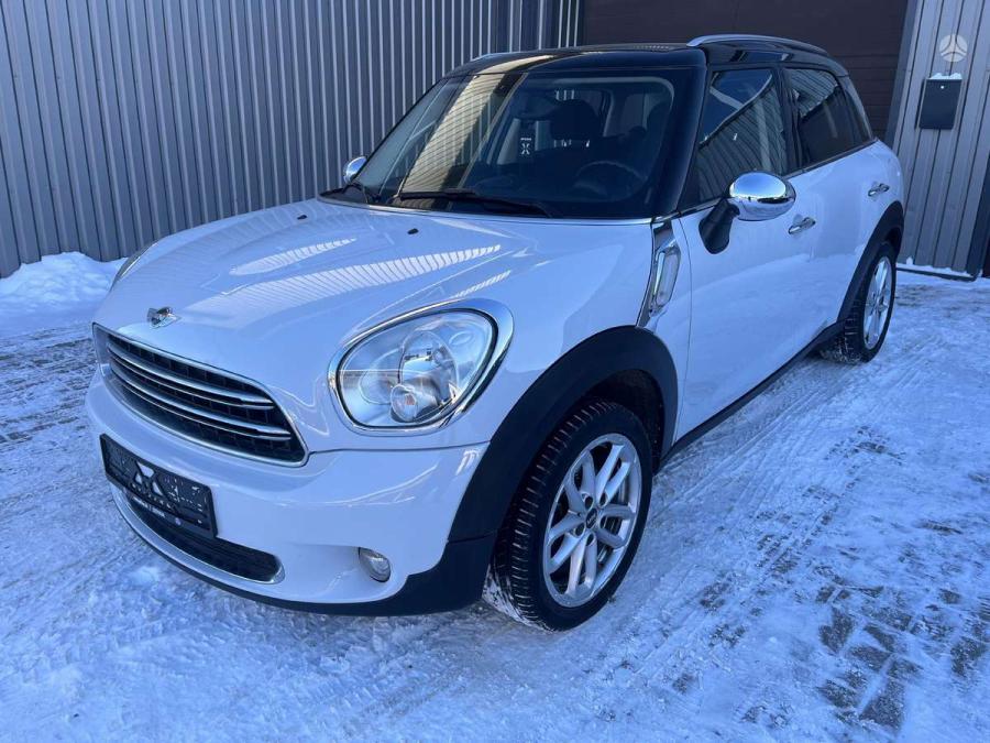 White MINI Countryman 2016 in Telschi, with an engine capacity of 2.00 L and mileage of 88 thousand km for 8199 €, photo 6 on AUTOMOTO.COM.LV