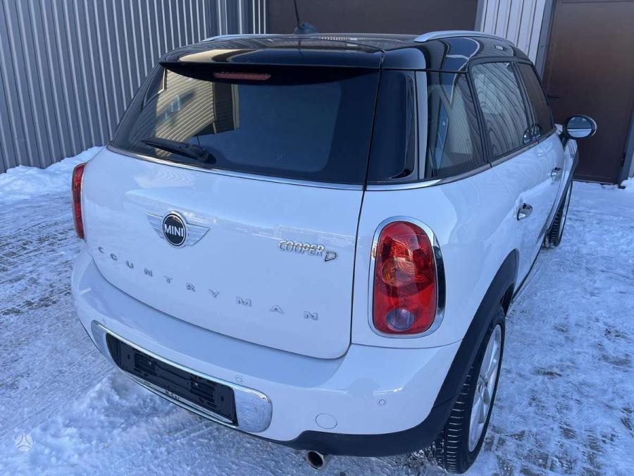 White MINI Countryman 2016 in Telschi, with an engine capacity of 2.00 L and mileage of 88 thousand km for 8199 €, photo 8 on AUTOMOTO.COM.LV