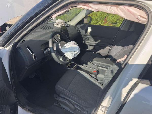 Balts MINI Countryman 2026 Gargždai, ar dzinēja tilpumu 2.00 L un nobraukumu 7 tūkst. km par 9900 €, foto 10 vietnē AUTOMOTO.COM.LV