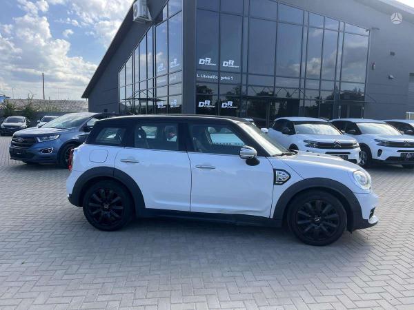 Balts MINI Countryman 2018 Tauragė, ar dzinēja tilpumu 2.00 L un nobraukumu 300 tūkst. km par 7600 €, foto 3 vietnē AUTOMOTO.COM.LV