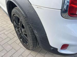 White MINI Countryman 2018 in Taurage, with an engine capacity of 2.00 L and mileage of 300 thousand km for 7600 €, photo 11 on AUTOMOTO.COM.LV