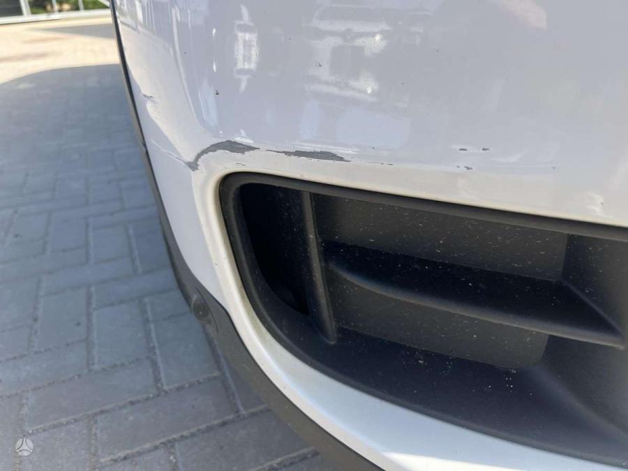 White MINI Countryman 2018 in Taurage, with an engine capacity of 2.00 L and mileage of 300 thousand km for 7600 €, photo 16 on AUTOMOTO.COM.LV
