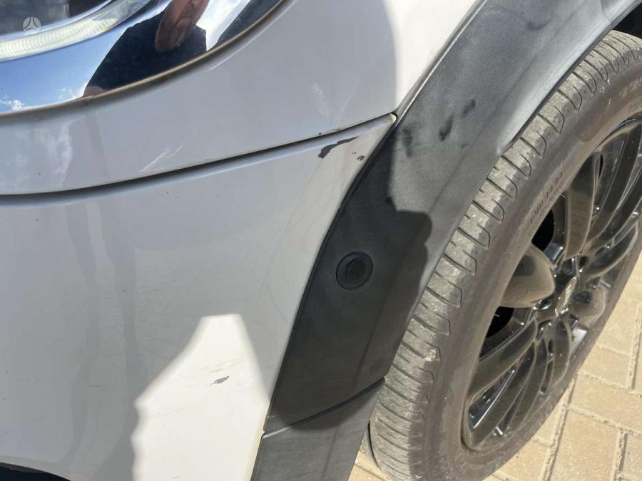 White MINI Countryman 2018 in Taurage, with an engine capacity of 2.00 L and mileage of 300 thousand km for 7600 €, photo 18 on AUTOMOTO.COM.LV
