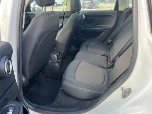 White MINI Countryman 2018 in Taurage, with an engine capacity of 2.00 L and mileage of 300 thousand km for 7600 €, photo 28 on AUTOMOTO.COM.LV