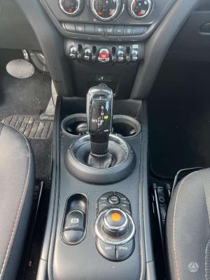 White MINI Countryman 2018 in Taurage, with an engine capacity of 2.00 L and mileage of 300 thousand km for 7600 €, photo 30 on AUTOMOTO.COM.LV