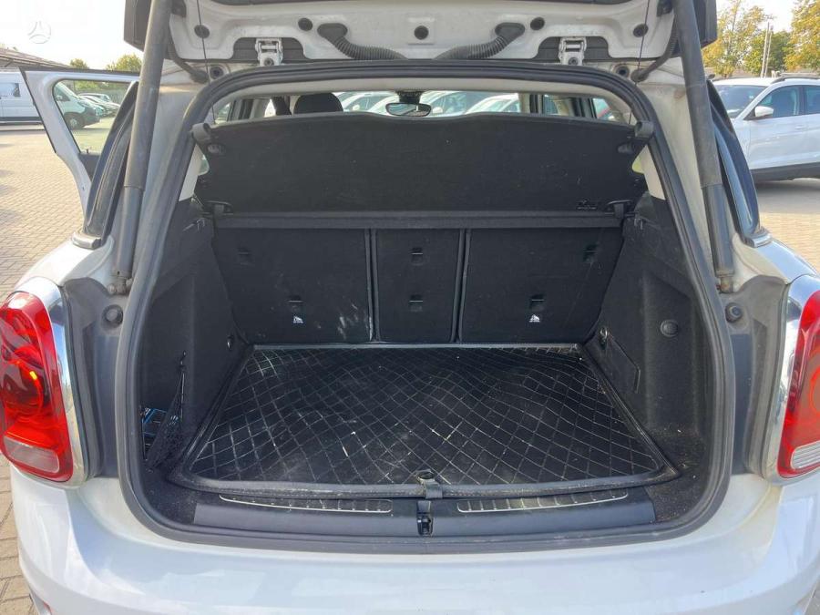 White MINI Countryman 2018 in Taurage, with an engine capacity of 2.00 L and mileage of 300 thousand km for 7600 €, photo 32 on AUTOMOTO.COM.LV