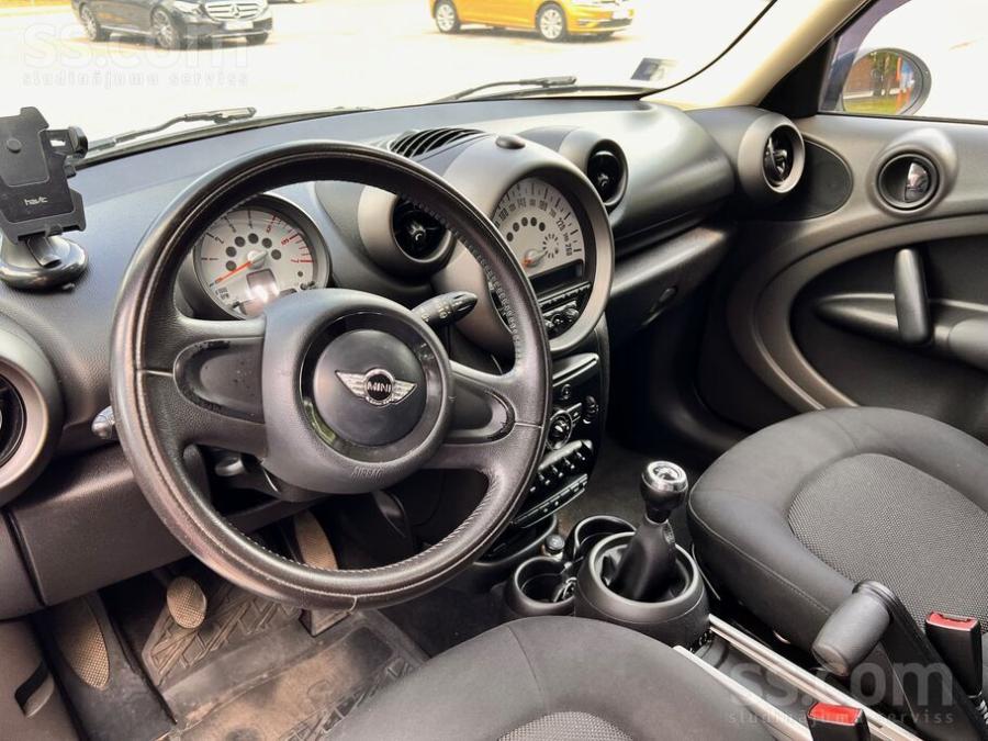 Balts MINI Countryman 2011 Jelgava, ar dzinēja tilpumu 1.60 L un nobraukumu 169 tūkst. km par 5500 €, foto 4 vietnē AUTOMOTO.COM.LV