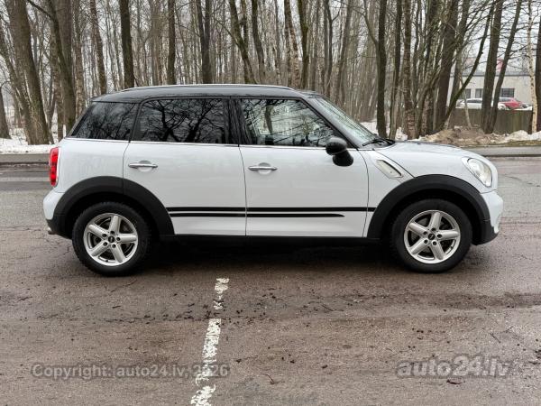 White MINI Countryman 2014 in Tallinn, with an engine capacity of 2.00 L and mileage of 203 thousand km for 6500 €, photo 6 on AUTOMOTO.COM.LV