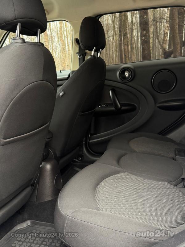 White MINI Countryman 2014 in Tallinn, with an engine capacity of 2.00 L and mileage of 203 thousand km for 6500 €, photo 10 on AUTOMOTO.COM.LV
