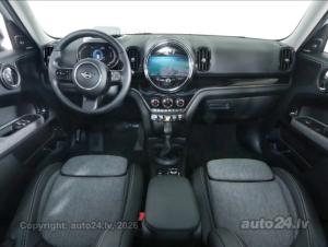 White MINI Countryman 2021 in Tallinn, with an engine capacity of 1.50 L and mileage of 48 thousand km for 28400 €, photo 9 on AUTOMOTO.COM.LV