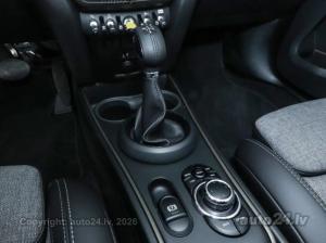 White MINI Countryman 2021 in Tallinn, with an engine capacity of 1.50 L and mileage of 48 thousand km for 28400 €, photo 11 on AUTOMOTO.COM.LV