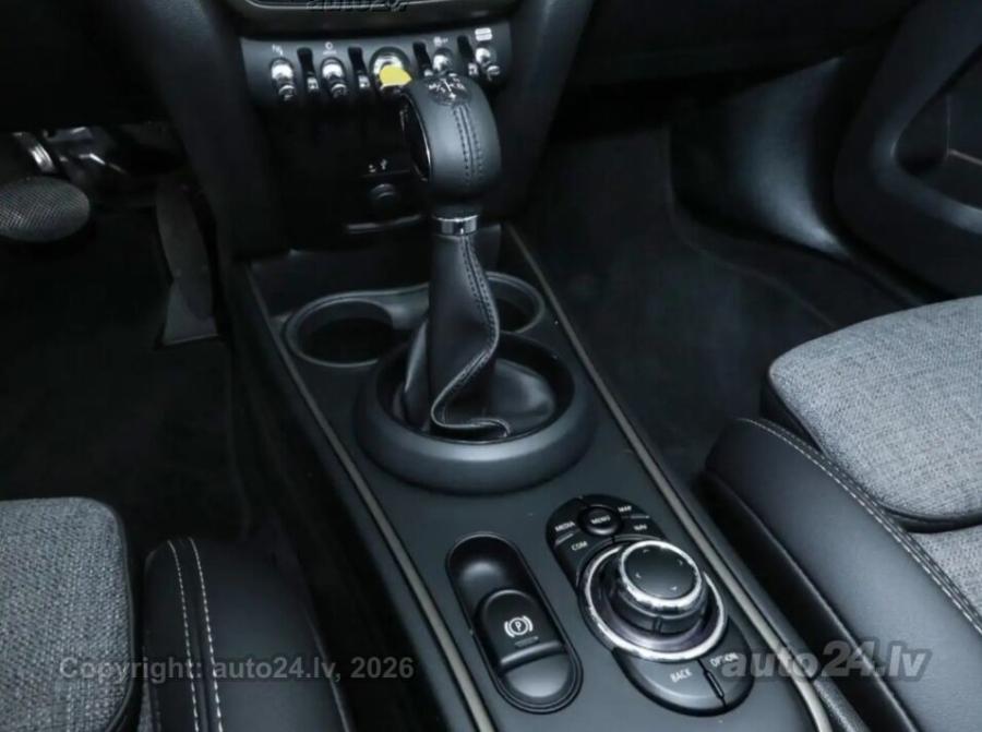 White MINI Countryman 2021 in Tallinn, with an engine capacity of 1.50 L and mileage of 48 thousand km for 28400 €, photo 11 on AUTOMOTO.COM.LV