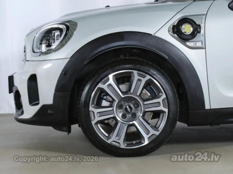 White MINI Countryman 2021 in Tallinn, with an engine capacity of 1.50 L and mileage of 48 thousand km for 28400 €, photo 12 on AUTOMOTO.COM.LV