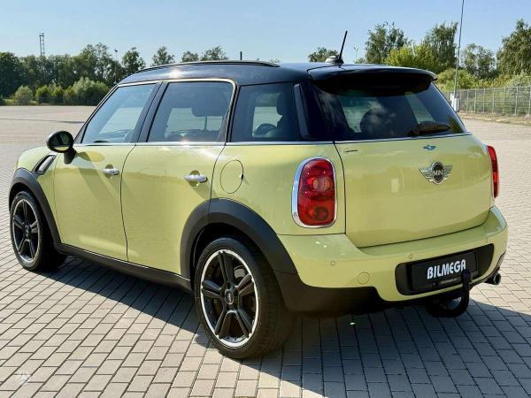 Yellow MINI Countryman 2012 in Marijampole, with an engine capacity of 1.60 L and mileage of 233 thousand km for 4400 €, photo 4 on AUTOMOTO.COM.LV