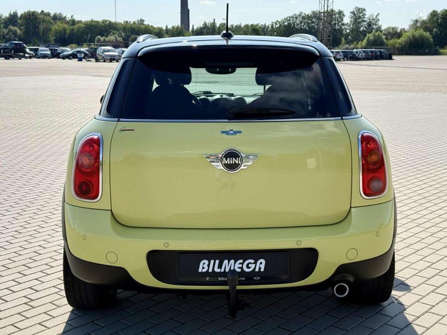 Yellow MINI Countryman 2012 in Marijampole, with an engine capacity of 1.60 L and mileage of 233 thousand km for 4400 €, photo 6 on AUTOMOTO.COM.LV