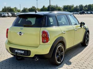 Yellow MINI Countryman 2012 in Marijampole, with an engine capacity of 1.60 L and mileage of 233 thousand km for 4400 €, photo 7 on AUTOMOTO.COM.LV