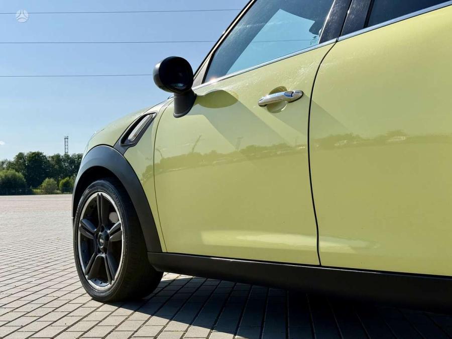 Yellow MINI Countryman 2012 in Marijampole, with an engine capacity of 1.60 L and mileage of 233 thousand km for 4400 €, photo 10 on AUTOMOTO.COM.LV