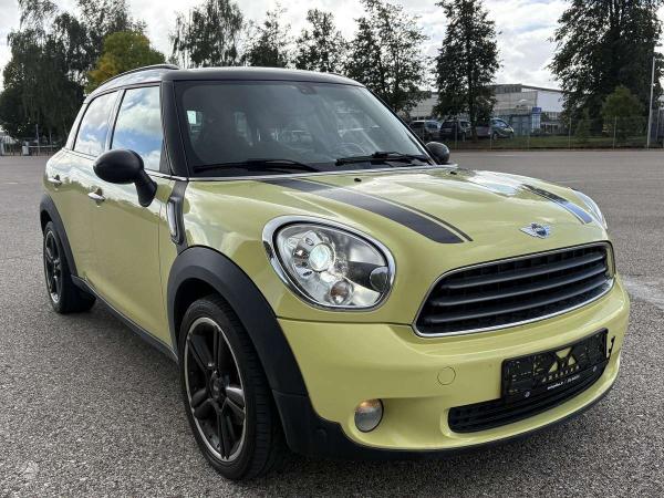 Yellow MINI Countryman 2012 in Marijampole, with an engine capacity of 1.60 L and mileage of 233 thousand km for 3800 €, photo 7 on AUTOMOTO.COM.LV