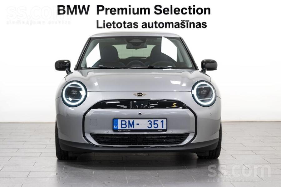 Pelēks MINI Hatch 2025 Rīga, ar dzinēja tilpumu 0.00 L un nobraukumu 4 tūkst. km par 35500 €, foto 5 vietnē AUTOMOTO.COM.LV