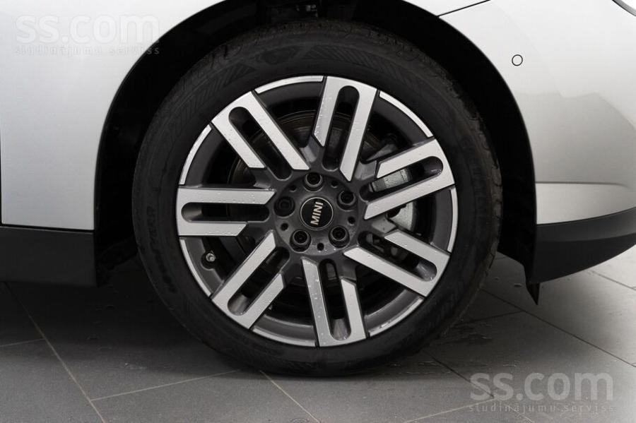 Pelēks MINI Hatch 2025 Rīga, ar dzinēja tilpumu 0.00 L un nobraukumu 4 tūkst. km par 35500 €, foto 12 vietnē AUTOMOTO.COM.LV
