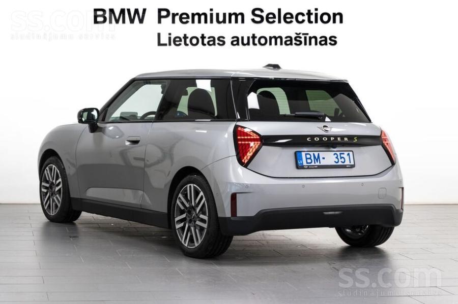Pelēks MINI Hatch 2025 Rīga, ar dzinēja tilpumu 0.00 L un nobraukumu 4 tūkst. km par 35500 €, foto 13 vietnē AUTOMOTO.COM.LV