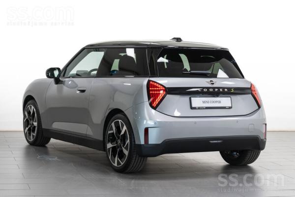 Серый Мини Hatch 2026 в Рига, объемом двигателя 1.50 л и пробегом 17 тыс. км за 40900 €, фото 4 на AUTOMOTO.COM.LV