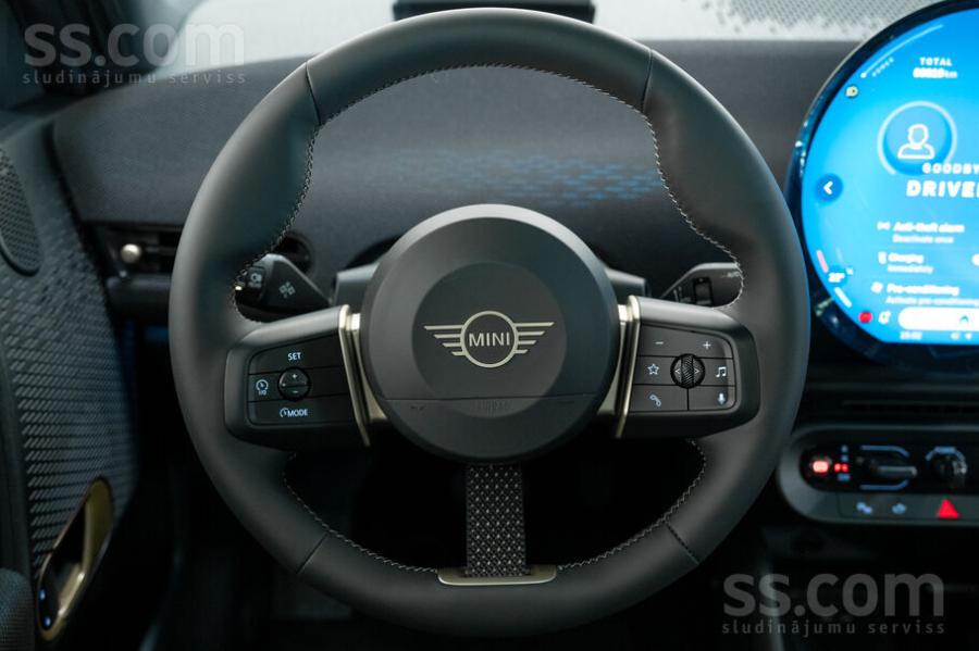 Pelēks MINI Hatch 2026 Rīga, ar dzinēja tilpumu 1.50 L un nobraukumu 17 tūkst. km par 40900 €, foto 15 vietnē AUTOMOTO.COM.LV
