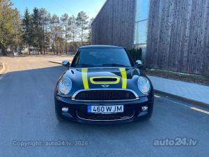Melns MINI John Cooper Works 2008 Tallina, ar dzinēja tilpumu 1.60 L un nobraukumu 152 tūkst. km par 10499 €, foto 4 vietnē AUTOMOTO.COM.LV