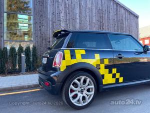 Melns MINI John Cooper Works 2008 Tallina, ar dzinēja tilpumu 1.60 L un nobraukumu 152 tūkst. km par 10499 €, foto 10 vietnē AUTOMOTO.COM.LV