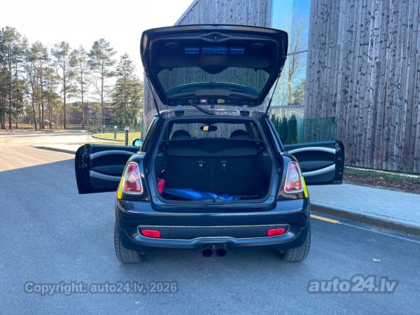 Black MINI John Cooper Works 2008 in Tallinn, with an engine capacity of 1.60 L and mileage of 152 thousand km for 10499 €, photo 8 on AUTOMOTO.COM.LV
