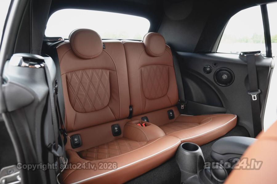 Zaļš MINI John Cooper Works 2022 Tartu, ar dzinēja tilpumu 2.00 L un nobraukumu 24 tūkst. km par 30900 €, foto 15 vietnē AUTOMOTO.COM.LV