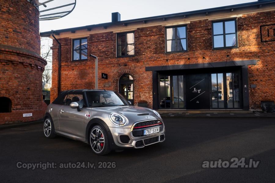 Grey MINI John Cooper Works 2017 in Tallinn, with an engine capacity of 2.00 L and mileage of 59 thousand km for 19500 €, photo 4 on AUTOMOTO.COM.LV