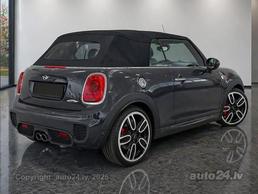Pelēks MINI John Cooper Works 2018 Tallina, ar dzinēja tilpumu 2.00 L un nobraukumu 96 tūkst. km par 23800 €, foto 4 vietnē AUTOMOTO.COM.LV