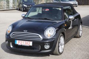 Melns MINI One 2011 Kvietiniai, ar dzinēja tilpumu 1.60 L un nobraukumu 181 tūkst. km par 3700 €, foto 3 vietnē AUTOMOTO.COM.LV