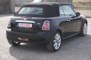 Melns MINI One 2011 Kvietiniai, ar dzinēja tilpumu 1.60 L un nobraukumu 181 tūkst. km par 3700 €, foto 7 vietnē AUTOMOTO.COM.LV