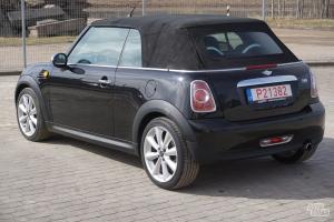Melns MINI One 2011 Kvietiniai, ar dzinēja tilpumu 1.60 L un nobraukumu 181 tūkst. km par 3700 €, foto 8 vietnē AUTOMOTO.COM.LV