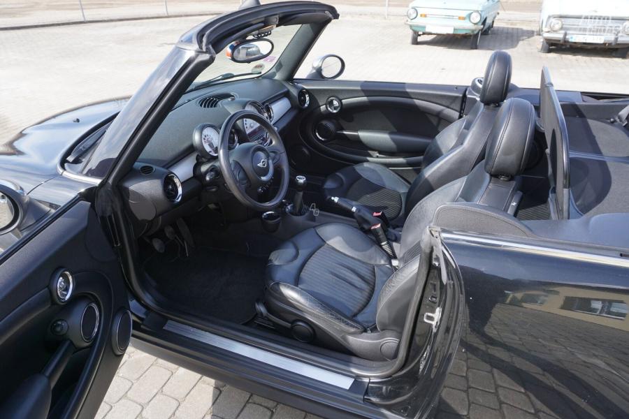 Melns MINI One 2011 Kvietiniai, ar dzinēja tilpumu 1.60 L un nobraukumu 181 tūkst. km par 3700 €, foto 9 vietnē AUTOMOTO.COM.LV