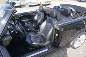 Melns MINI One 2011 Kvietiniai, ar dzinēja tilpumu 1.60 L un nobraukumu 181 tūkst. km par 3700 €, foto 10 vietnē AUTOMOTO.COM.LV
